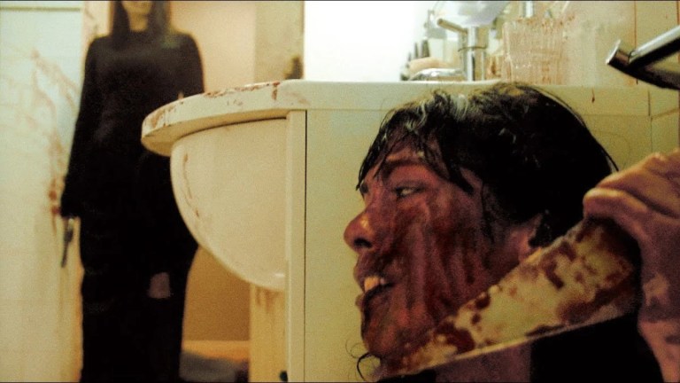 Inside (2007) Review – The Cinema Critic